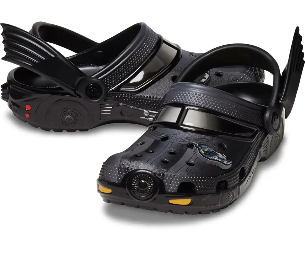 Crocs a sorti une paire Batman pour fête les 85 ans de la saga